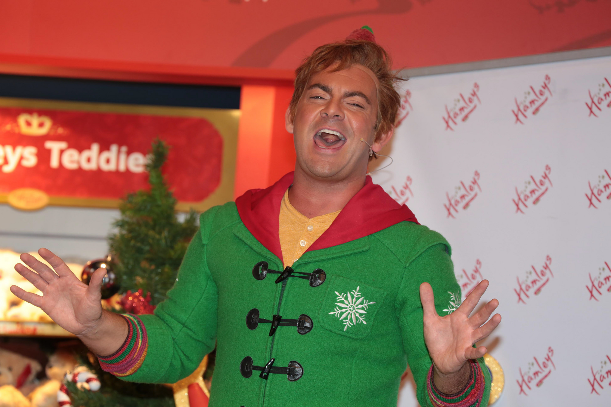 Behind the Scenes of Elf – The Musical, Part 2 | Opening Night